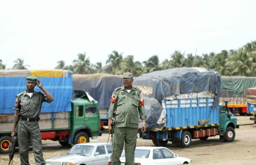 Jubilation At Seme Border As Buhari Reopens 4 Nigeria’s Land Borders ...